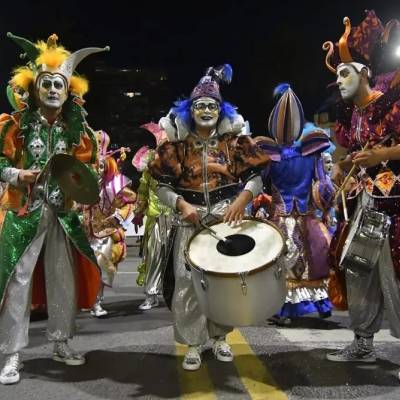 Uruguay celebra su carnaval al ritmo del candombe - Todo en uno Web®